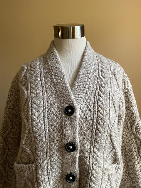 Ravelry: TheKnittingDandy's reading cardi