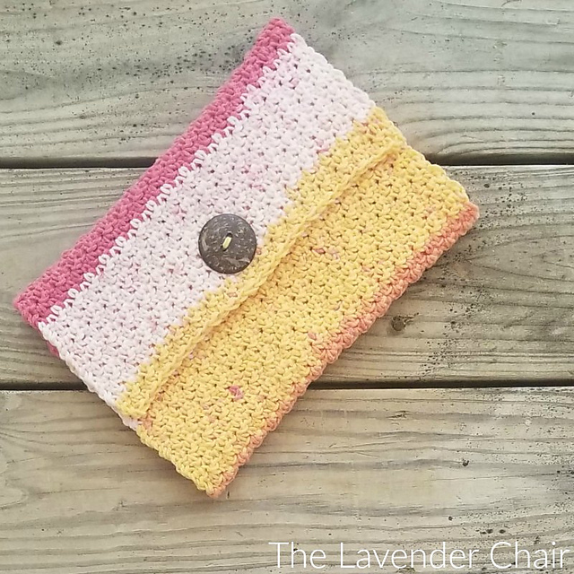 Ravelry: Simple Clutch pattern by Dorianna Rivelli