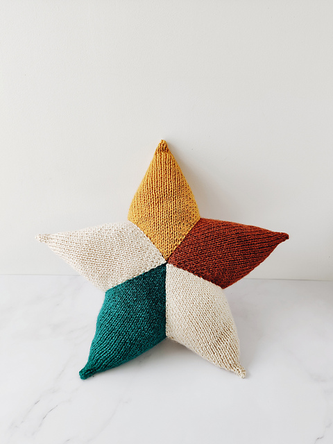 Ravelry: Nova the Star Cushion pattern by The Old Horizon
