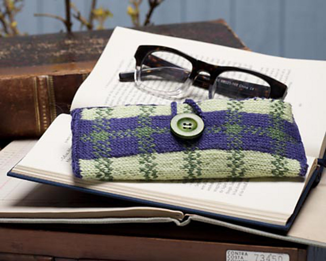 Ravelry: Plaid Eyeglass Case pattern by Sarahlois Wilson