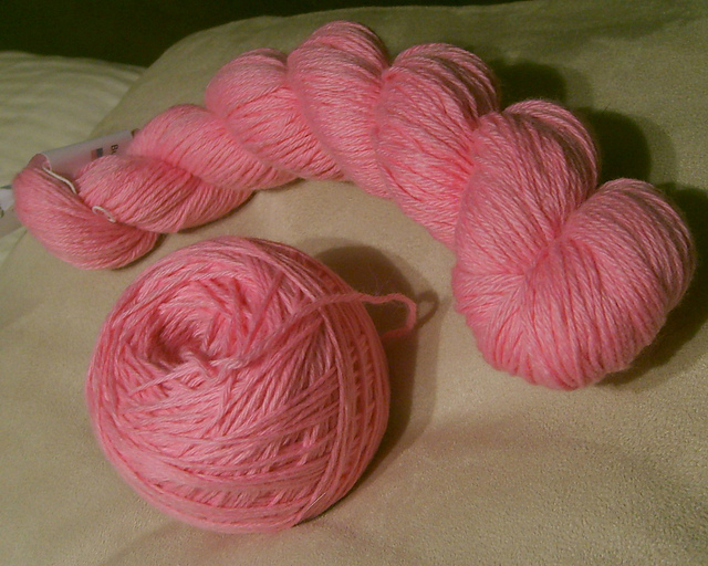 Ravelry: Sarah's Yarns 100% Pure Luxury DK 4-ply Mongolian Cashmere