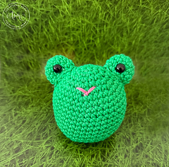 Ravelry: Frankie the Frog pattern by Amy Ramnarine