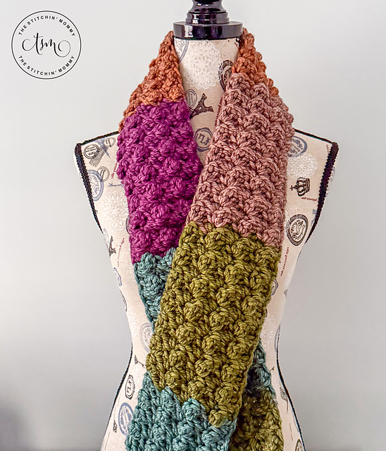 Ravelry: Autumn Leaves Chunky Scarf pattern by Amy Ramnarine