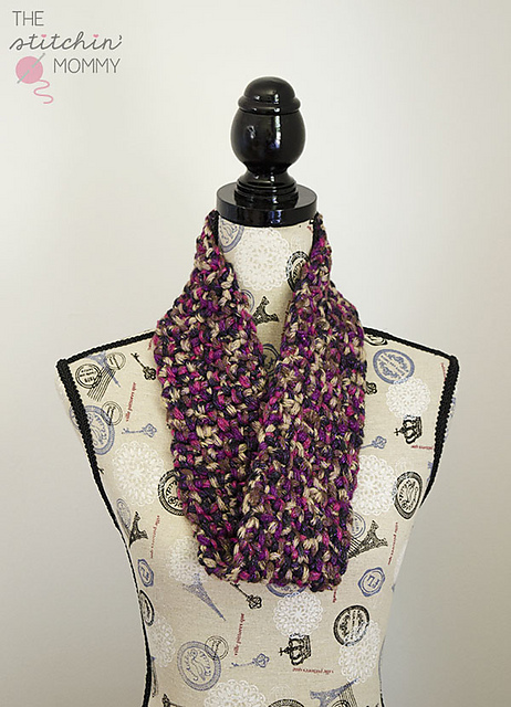 Ravelry: Romance in Twilight Mobius Scarf pattern by Amy Ramnarine