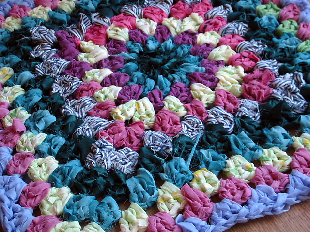 Ravelry: Shabby Chic Vintage Style Granny Square Rag Rug pattern by The ...