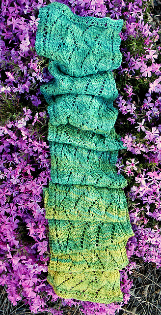 Ravelry: Gradiance Scarf pattern by Kelly Eells