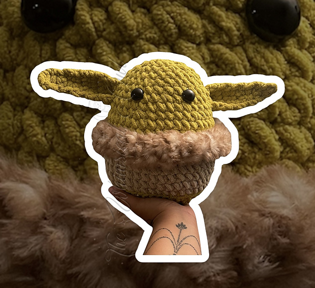 Ravelry: Baby Alien Plushie pattern by Allyson Noelle