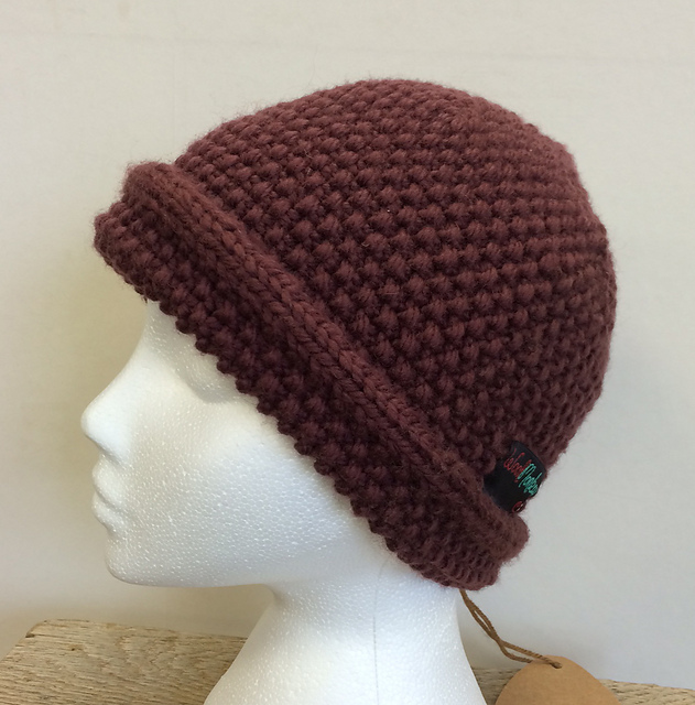 Ravelry: Moss Stitch Hat pattern by Lou Mott