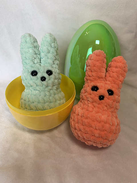 Ravelry: Easter Bunny Peep pattern by Coralynn Nydokus