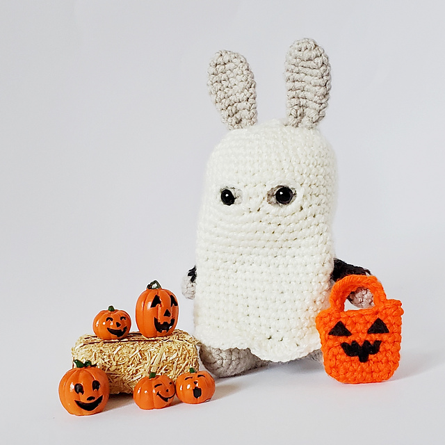 Ravelry: Boo Bunny pattern by The Cozy Chipmunk