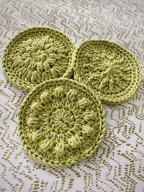 Ravelry: Three's Company Face Pad Set pattern by Dayna Perry