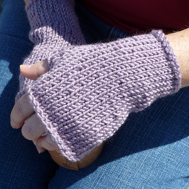 Ravelry: Quick Basic Fingerless Mitts pattern by Song Palmese