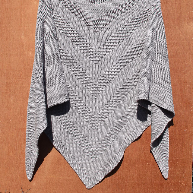 Ravelry: Triangular Stripes pattern by Svetlana Kolesova