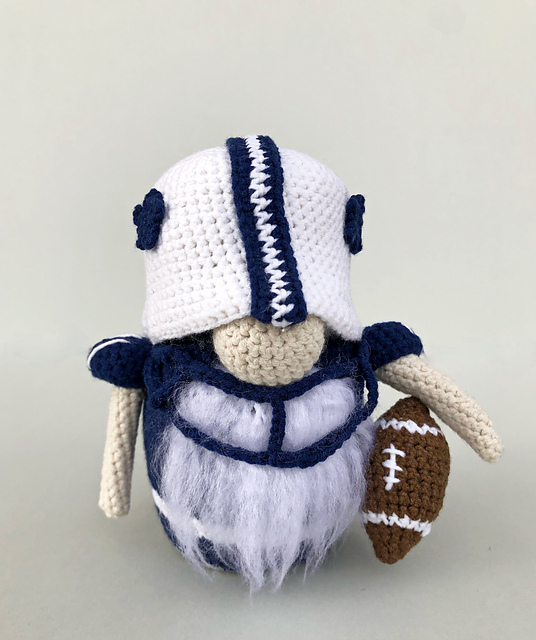 Ravelry: football player gnome pattern by Lilit Nikoyan