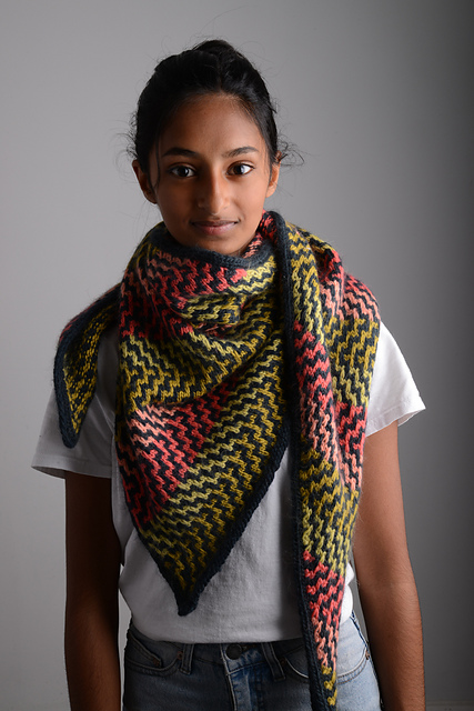 Ravelry: Incognito Shawl pattern by Mrs Moon