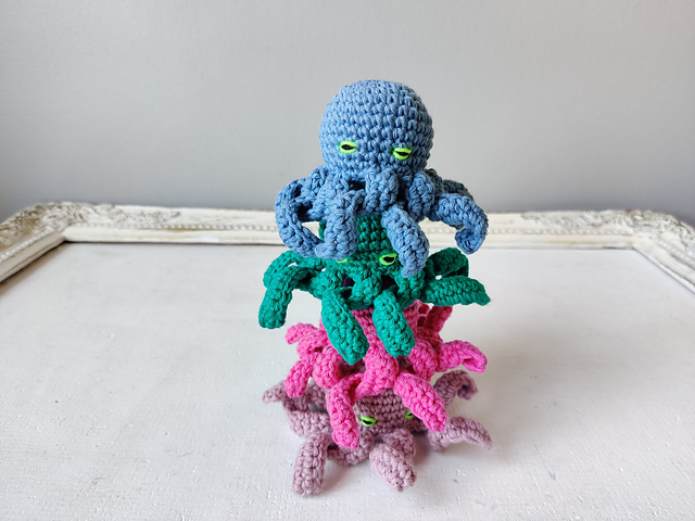 Ravelry: Amigurumi Crochet Octopus pattern by Laura Sillar