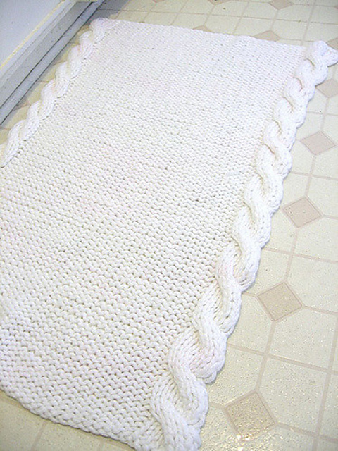 Ravelry: Rope Cable Runner pattern by Donna Druchunas