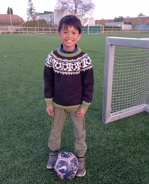 Ravelry: Scora Genseren pattern by Trine Lise Høyseth