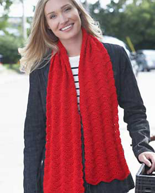 Ravelry: Red Friday Scarf pattern by Bernat Design Studio