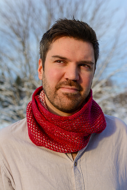 Ravelry: Honeycomb Brioche Cowl pattern by Jonatan Tollow