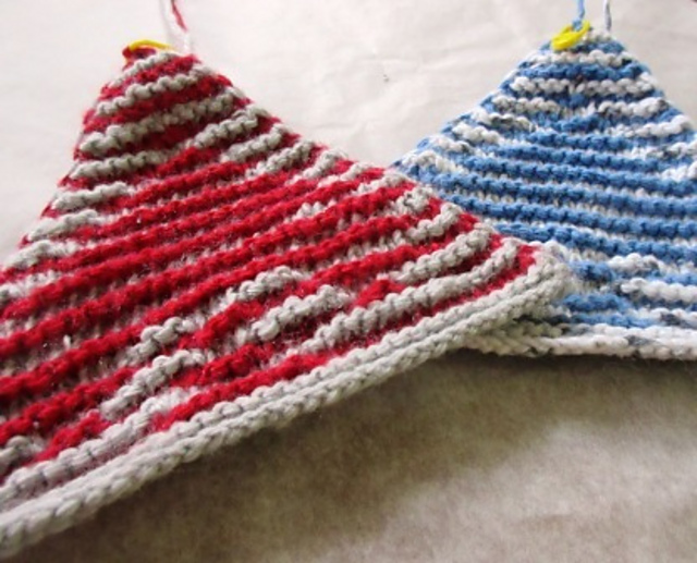 Ravelry: Spade in Triangle pattern by Tomato 68