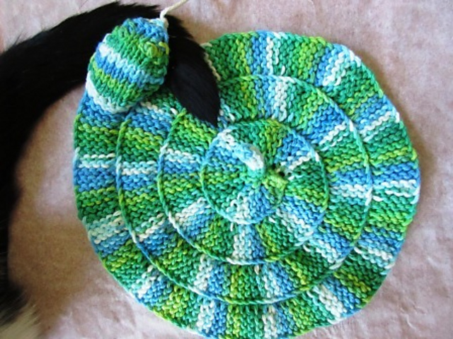 Ravelry: Modern Mamushi pattern by Tomato 68