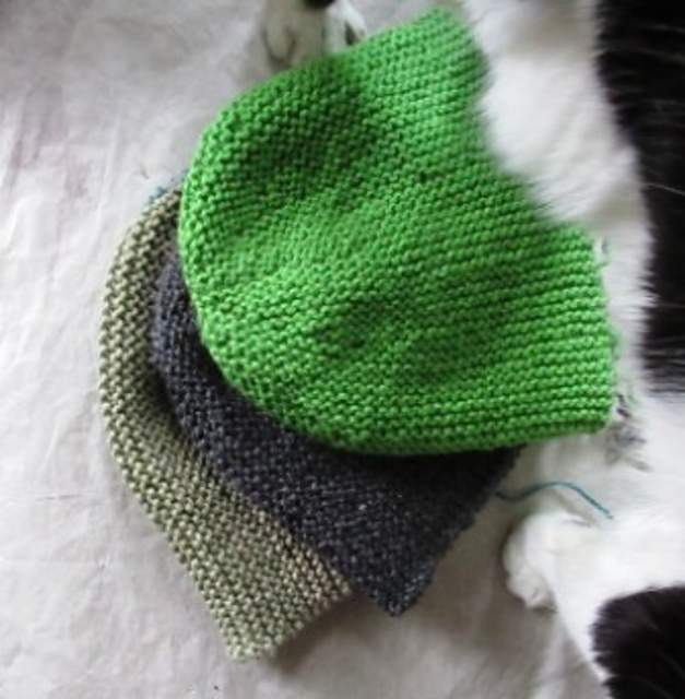 Ravelry: Basic One End Short Row Hat pattern by Tomato 68