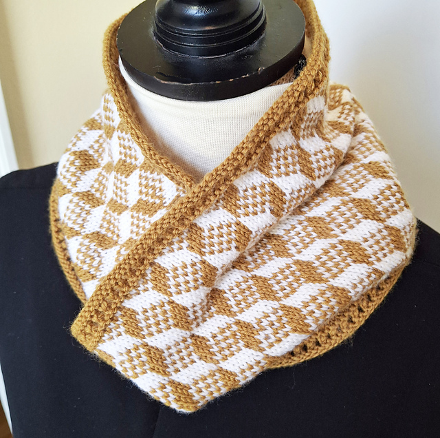 Ravelry: Escher Cowl pattern by Sherrie Kibler