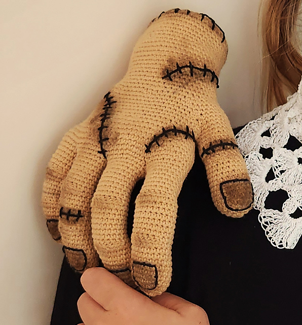 Ravelry: Thing from Wednesday pattern by Tory Pace