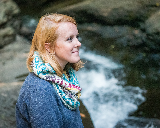 Ravelry: Mount Rainier Cowl pattern by Heather Anne Heitz