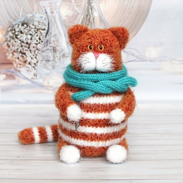 Ravelry: The Fat Cat pattern by Maria Ufimtseva