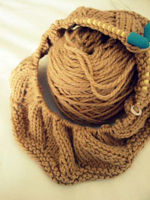 Ravelry: TraceyNicole's mommy cowl