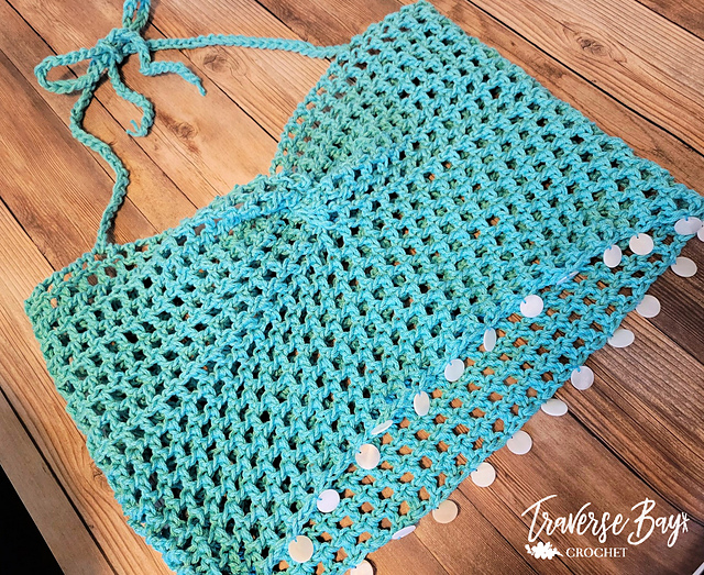 Ravelry: Twist Crop Top pattern by Laura Brian