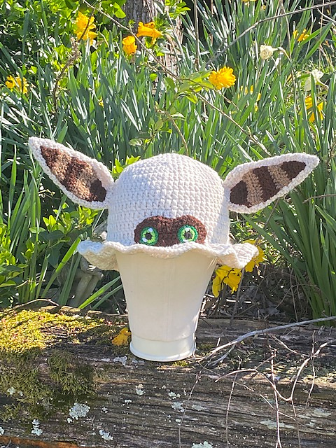 Ravelry: Momo the flying lemur bucket hat pattern by Heather Kilgore