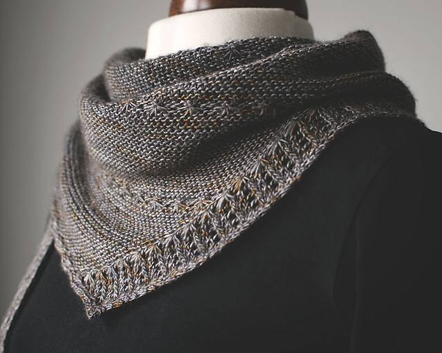 Ravelry: Frida Feather pattern by Trin-Annelie
