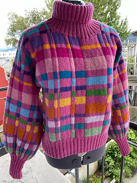 Ravelry: Troila's City sweater