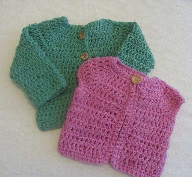 Ravelry: Raglan baby cardigan pattern by Verity Castledine