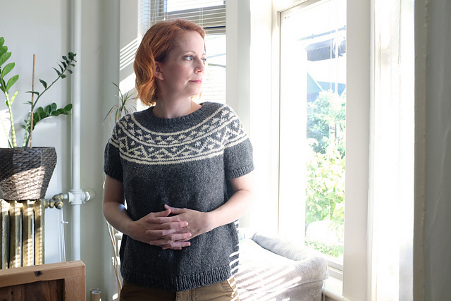 Ravelry: White Shell Mountain Tee pattern by Tressa Weidenaar