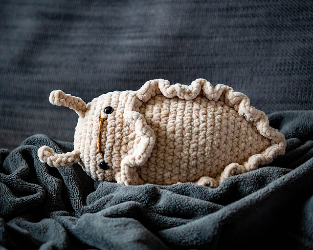 Ravelry: Slug pattern by Tsui-Sie Baker-Wong
