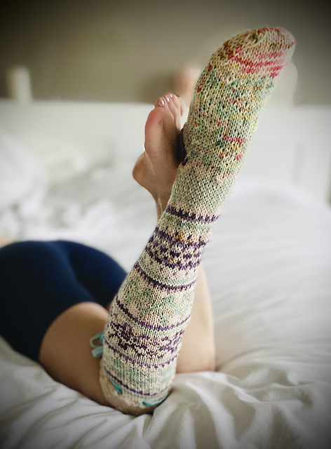 Ravelry: Kokon Socks pattern by Erin Kostashuk