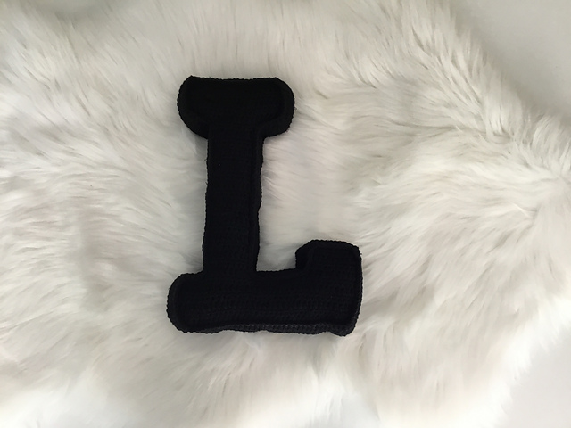 Ravelry: Letter L Pillow pattern by Turquoise Pattern