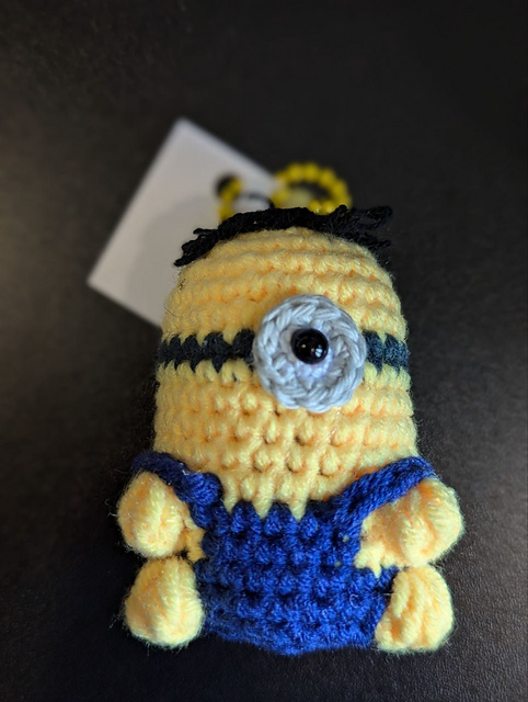 Ravelry: Elongated Minion pattern by twice.as.crafty Lim