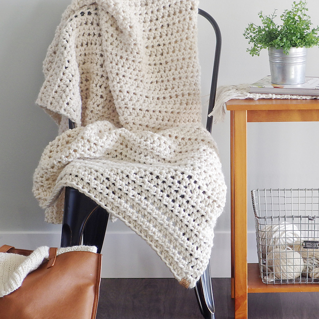 Ravelry: Cuddle Up Blanket pattern by Twisted Arrow Designs