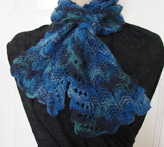 Ravelry: Wavy scarf, lacy garter st zig-zag edges pattern by Twisted ...