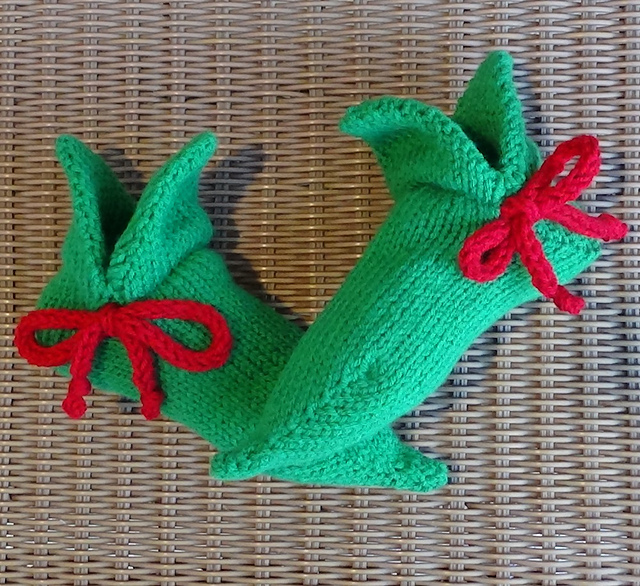 Ravelry: Elf Slipper Socks pattern by Mary Matz
