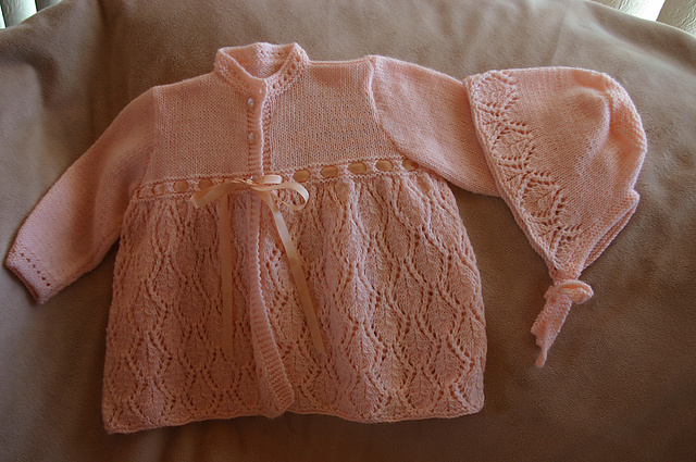 Ravelry: Diamond Lace Set for 6 Months pattern by Patons