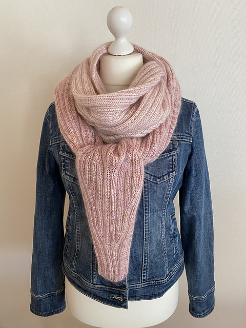 Ravelry: Tylerbonni's Coral Reef Wrap Test