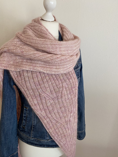 Ravelry: Tylerbonni's Coral Reef Wrap Test