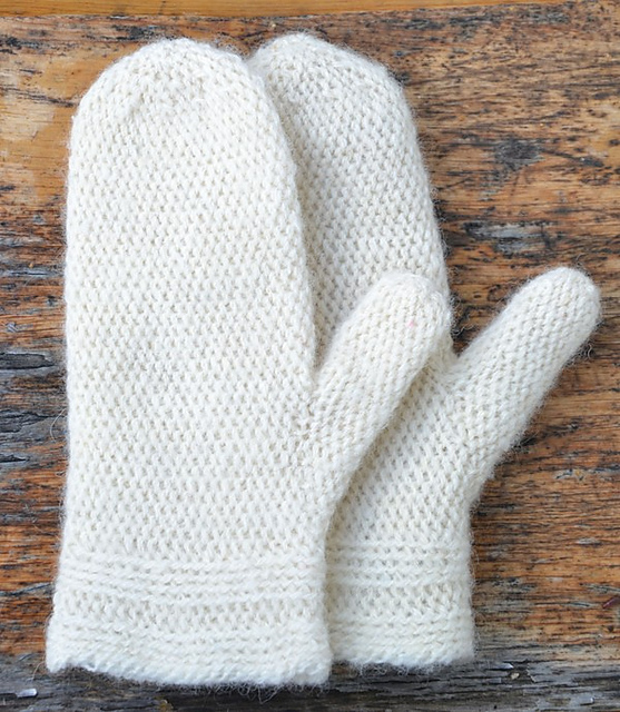 Ravelry: Wool mitts in slip stitch pattern by Ulrika Andersson