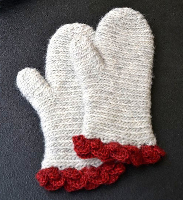 Ravelry: Mittens in Arbrå technique/Vantar i Arbrå teknik pattern by ...